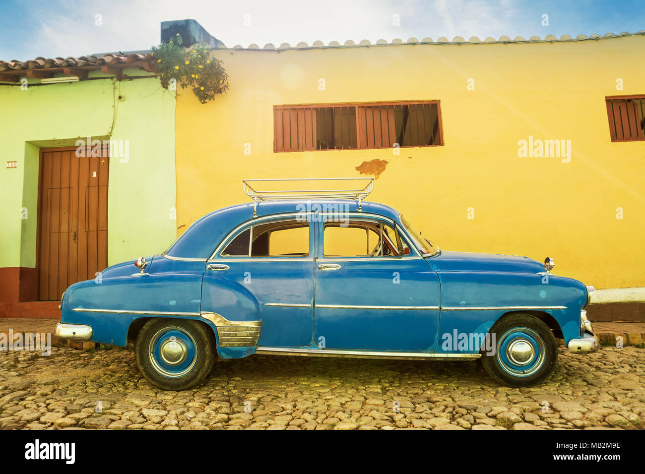 Old classic vintage car trunk hi-res stock photography and images - Alamy