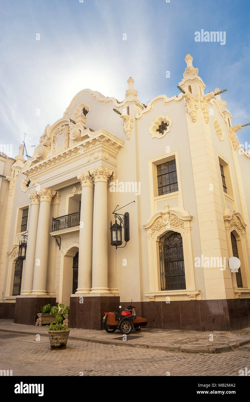 Church in the center of old Havana in Cuba Stock Photo - Alamy