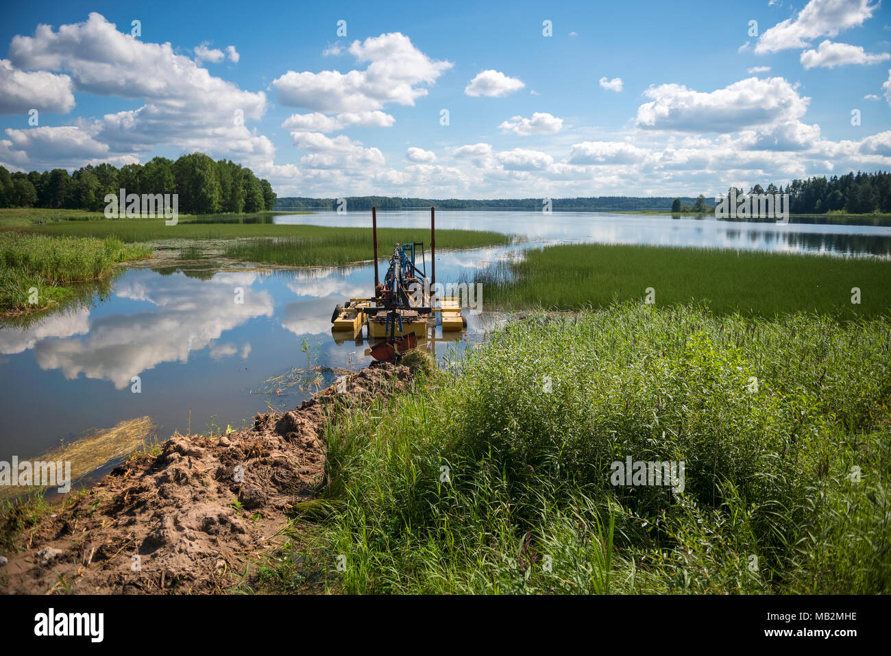 Lake cleaning machine hi-res stock photography and images - Alamy