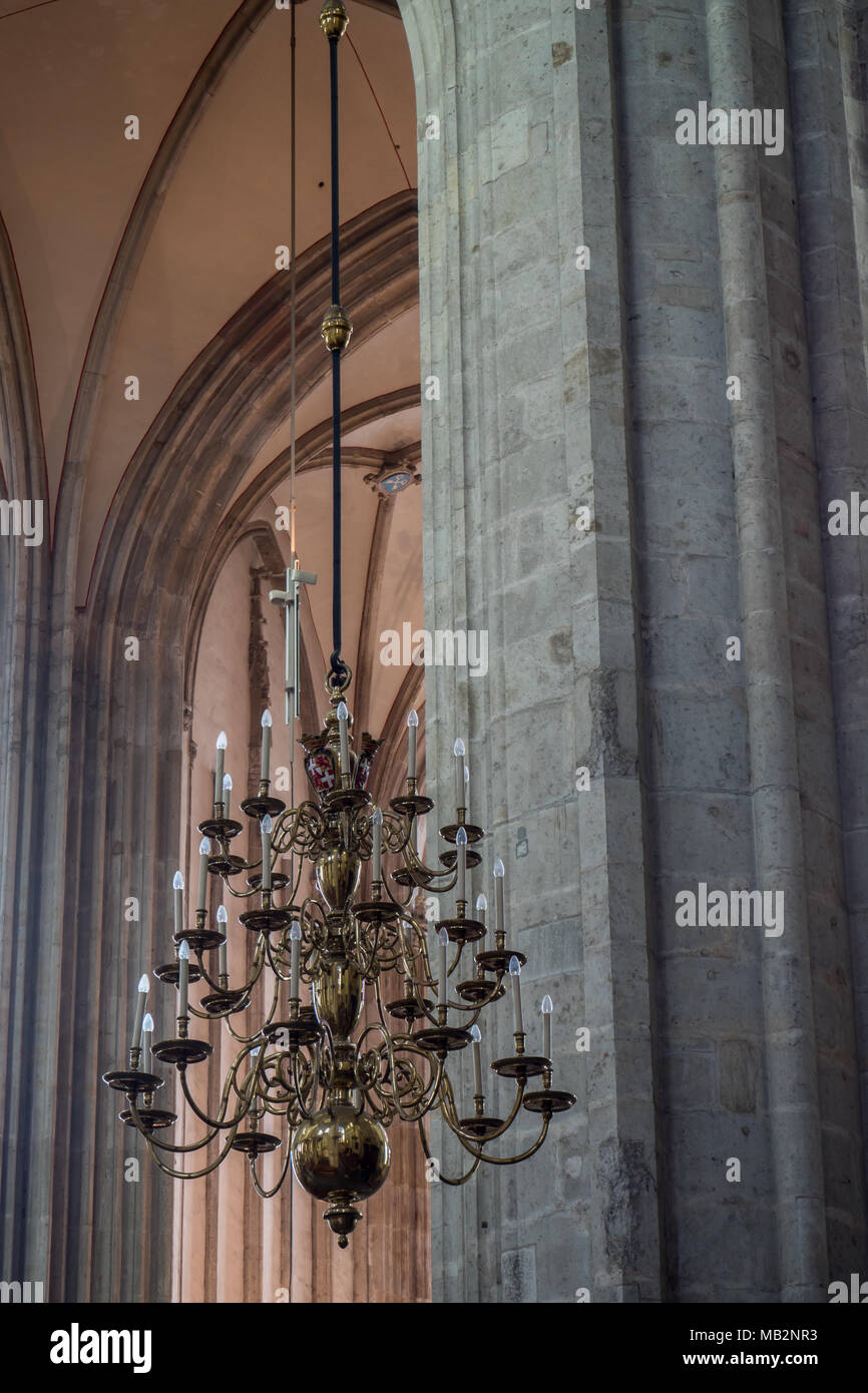 Gothic stone pillar hi-res stock photography and images - Alamy