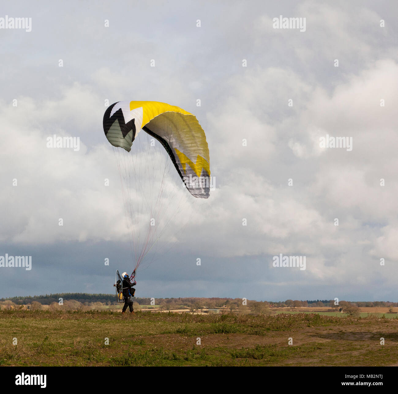 Canopy powered paraglider hi-res stock photography and images - Alamy