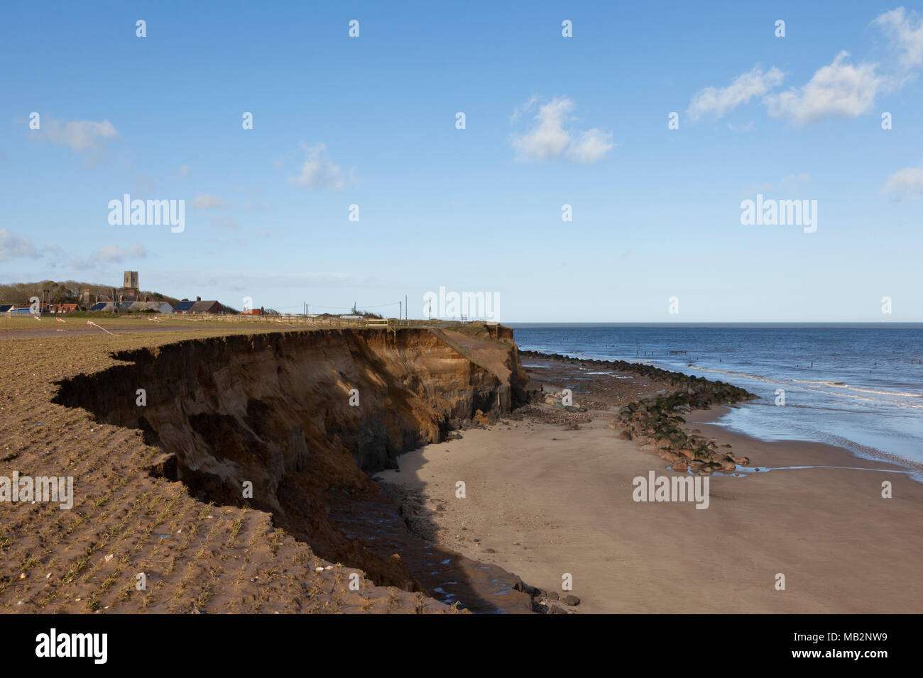 Cliff erosion at Happisburgh beach, Norfolk, England UK Stock Photo - Alamy