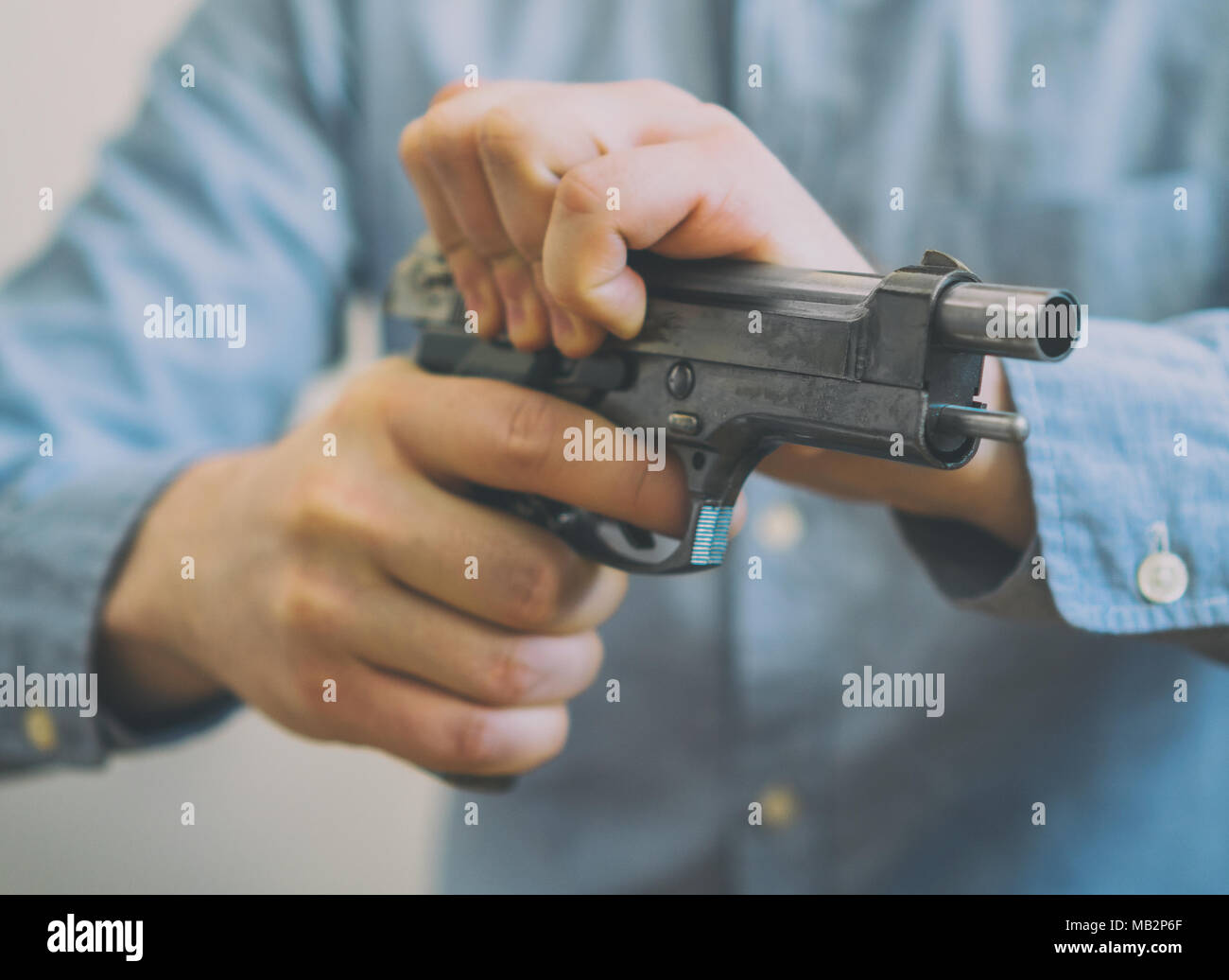 Reloading Stock Photos & Reloading Stock Images - Alamy