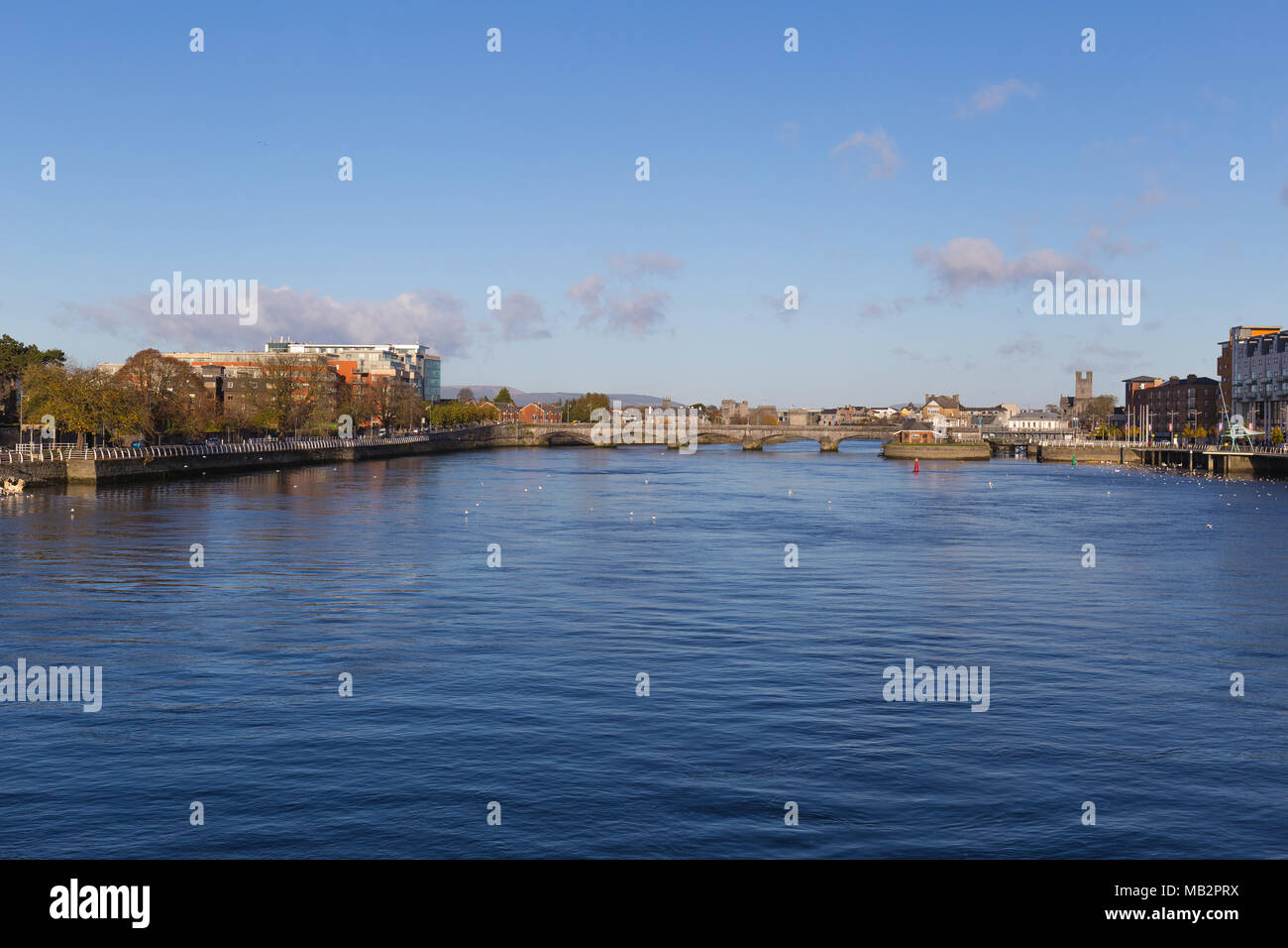 Rivershannon hi-res stock photography and images - Alamy