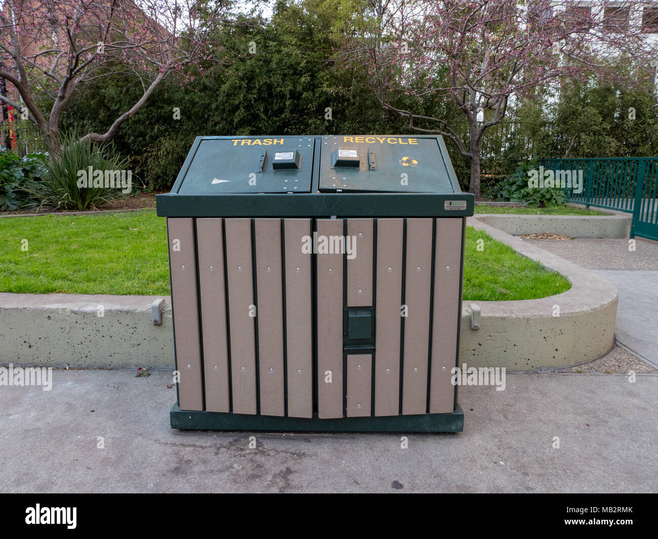 Trash and recycle bin in park Stock Photo - Alamy