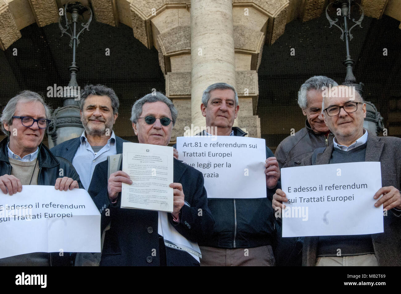 Eurostop platform hi-res stock photography and images - Alamy