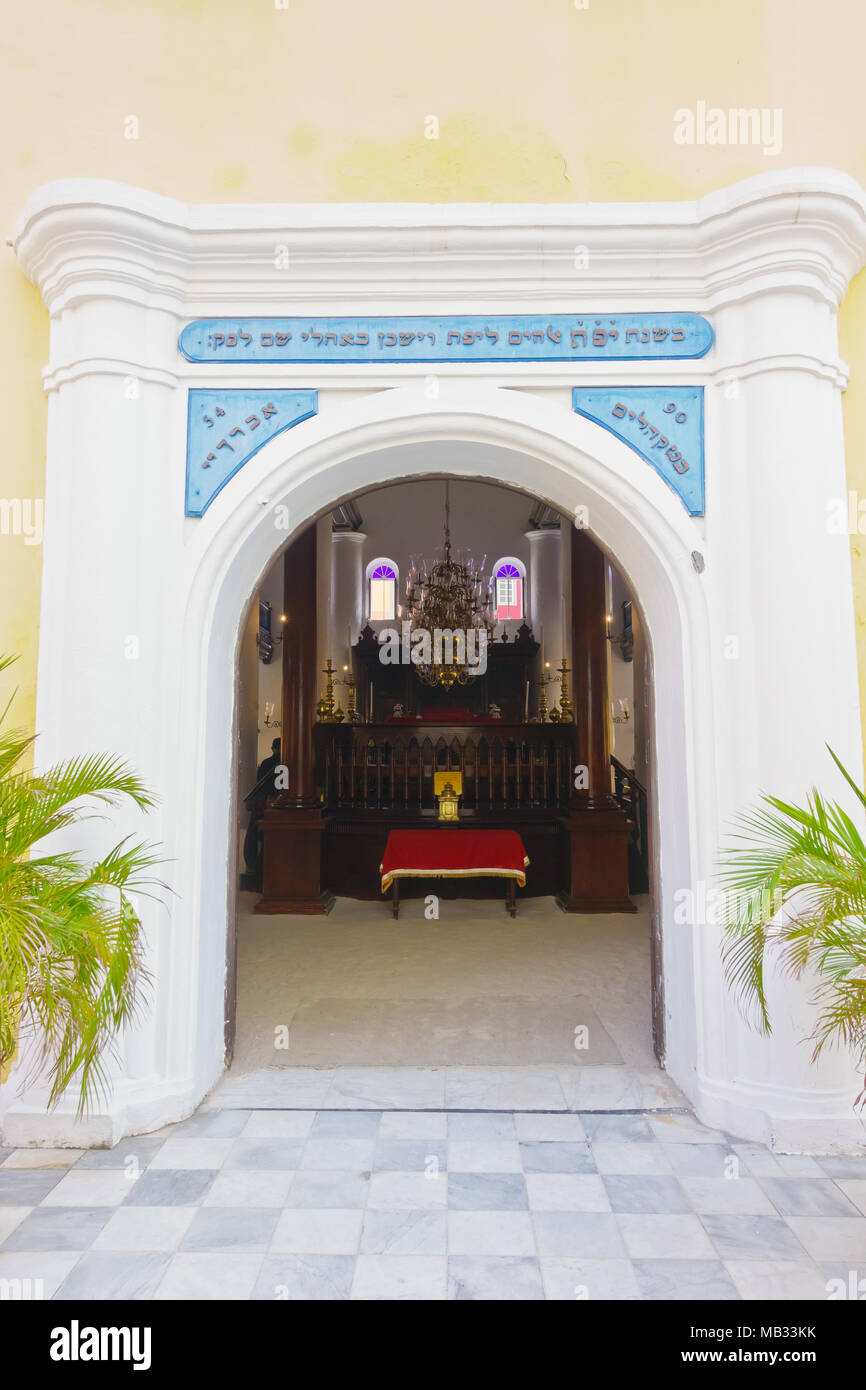 Synagogue in curacao hi-res stock photography and images - Alamy
