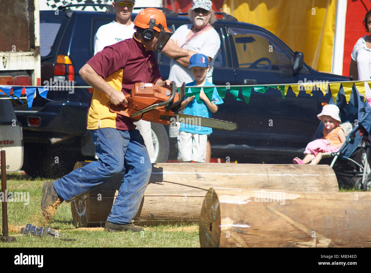 fence post splitting competition at the newcastle show nsw Stock Photo ...
