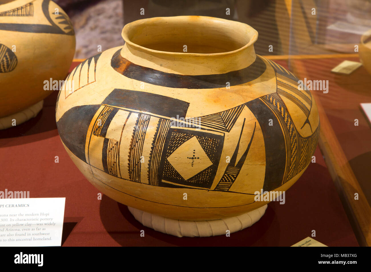 Anasazi pottery hi-res stock photography and images - Alamy