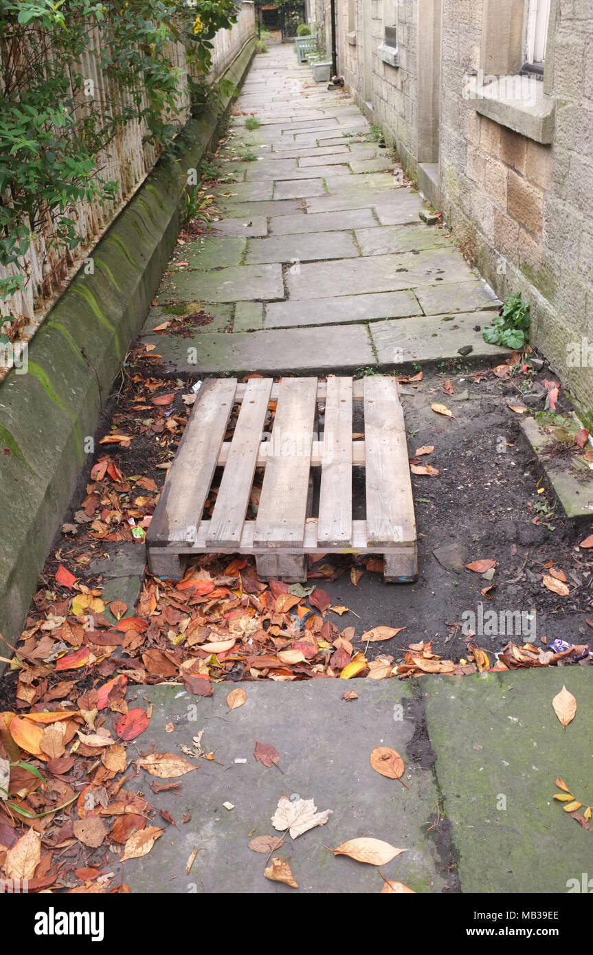 York Stone paving slabs stolen from a listed buildings foot path in ...