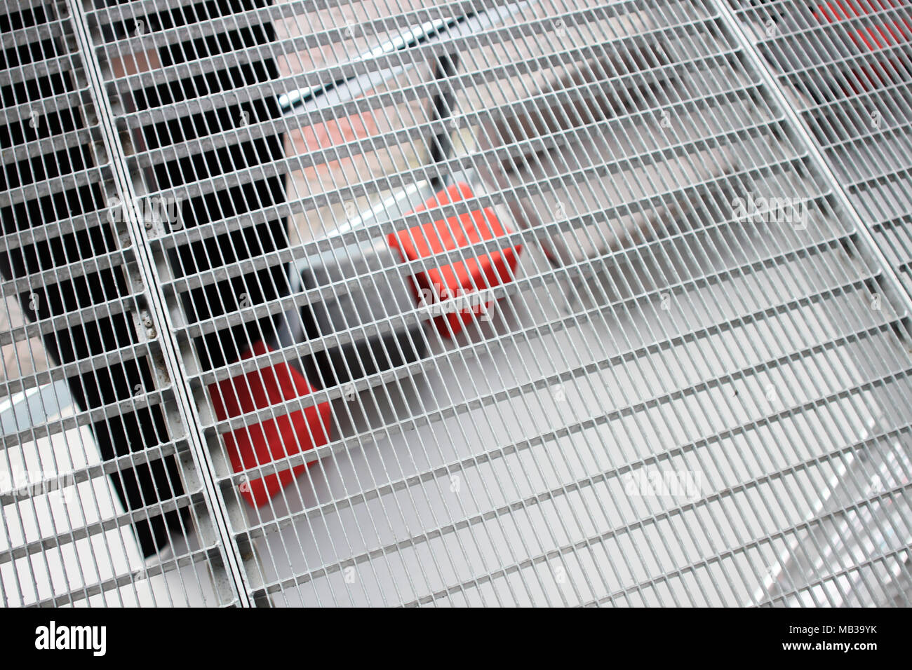 Open steel gratings hi-res stock photography and images - Alamy