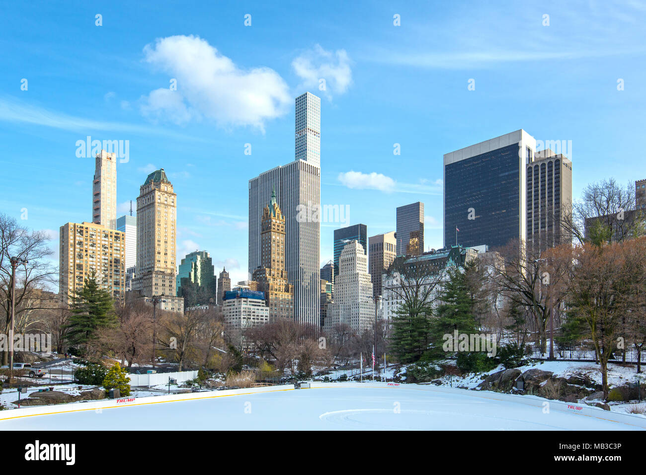 New york christmas wollman rink hi-res stock photography and images - Alamy
