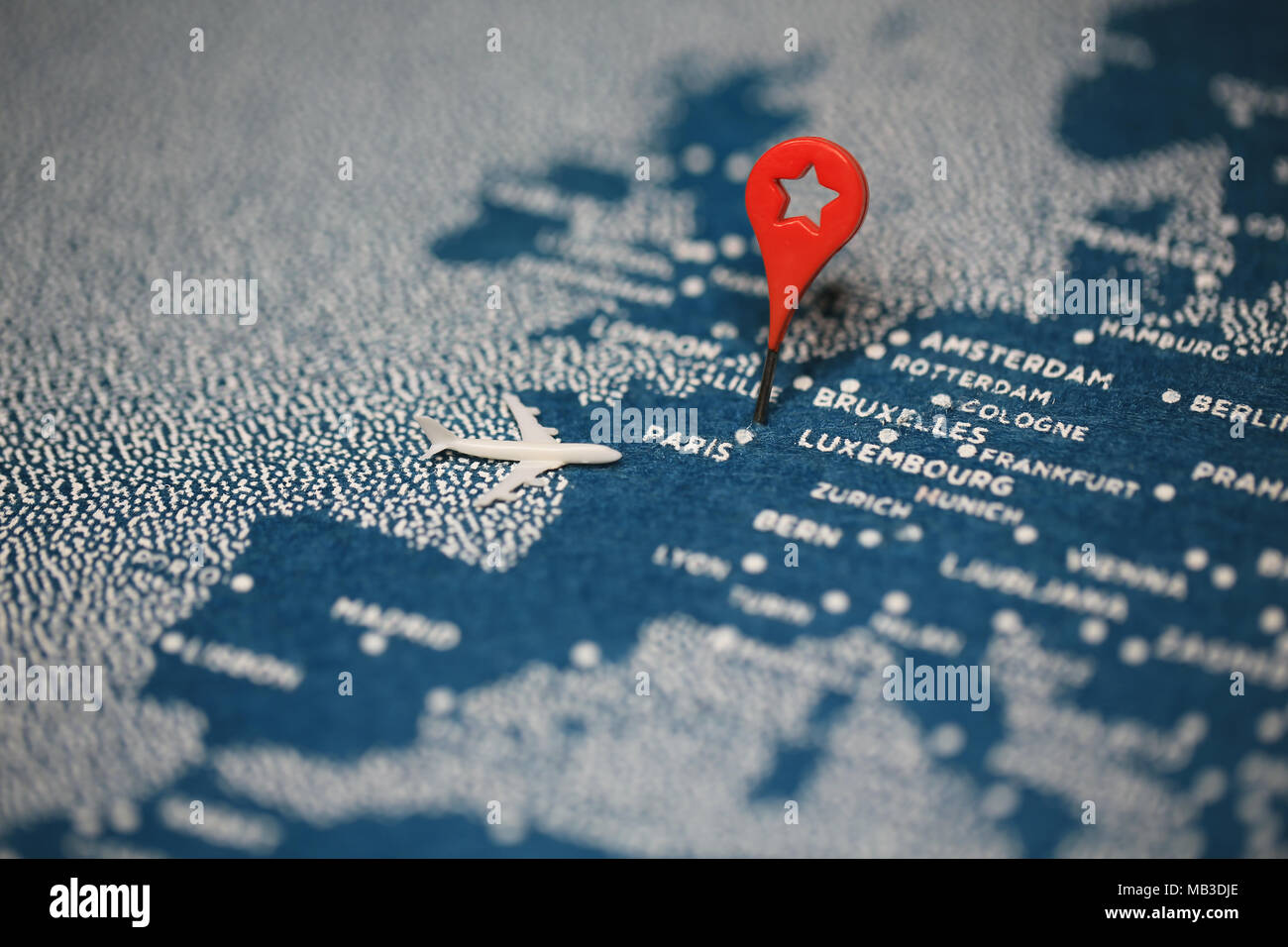 Push pin europe map hi-res stock photography and images - Alamy