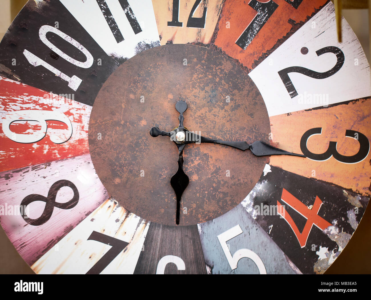 Vintage clocks hi-res stock photography and images - Alamy