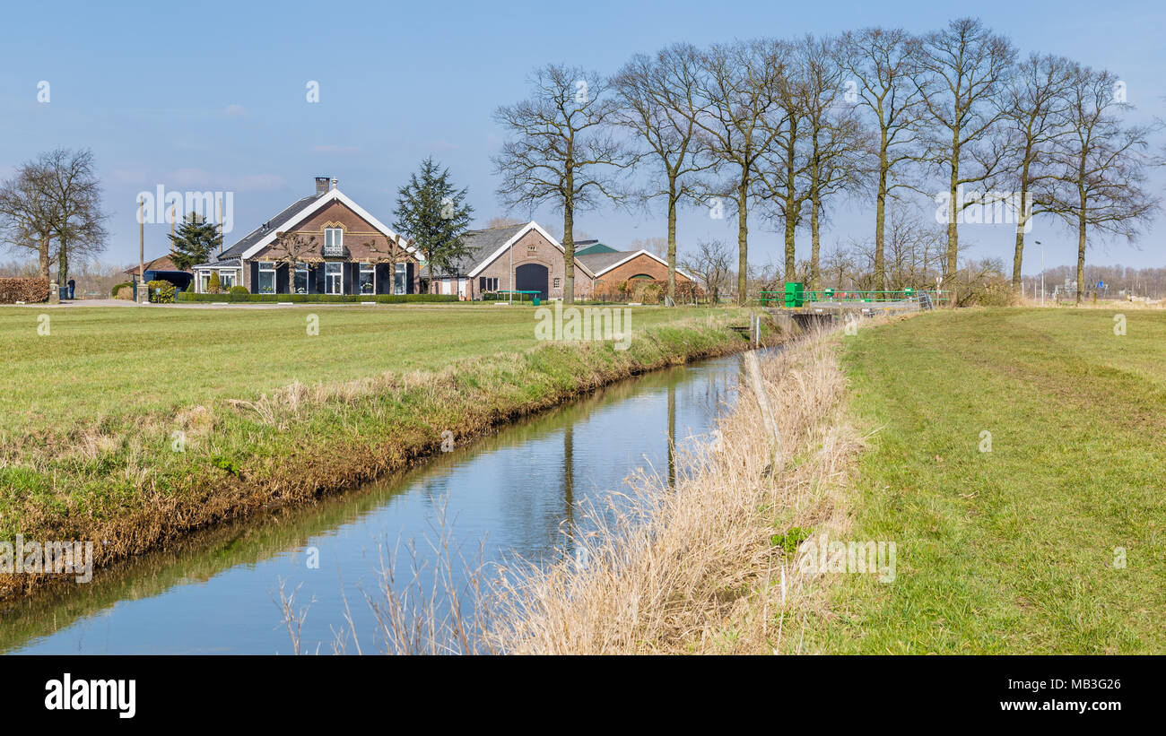 Typical Dutch farmhouse on the countryside Stock Photo - Alamy