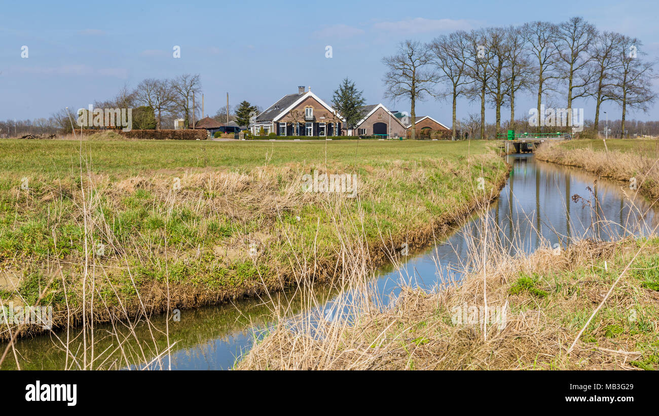 Typical Dutch farmhouse on the countryside Stock Photo - Alamy
