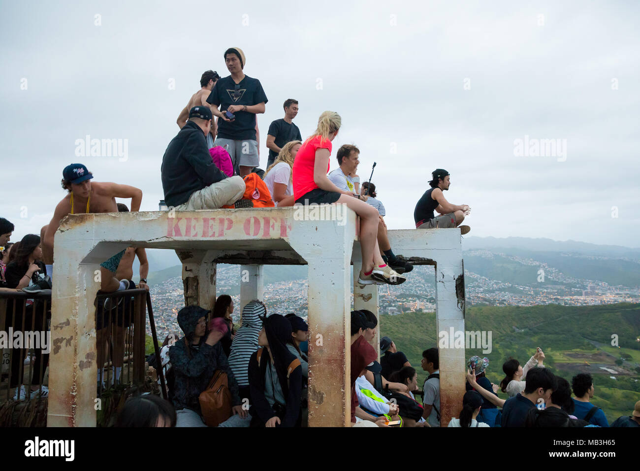 Crowded Summit Diamond Head Hike Stock Photo - Alamy