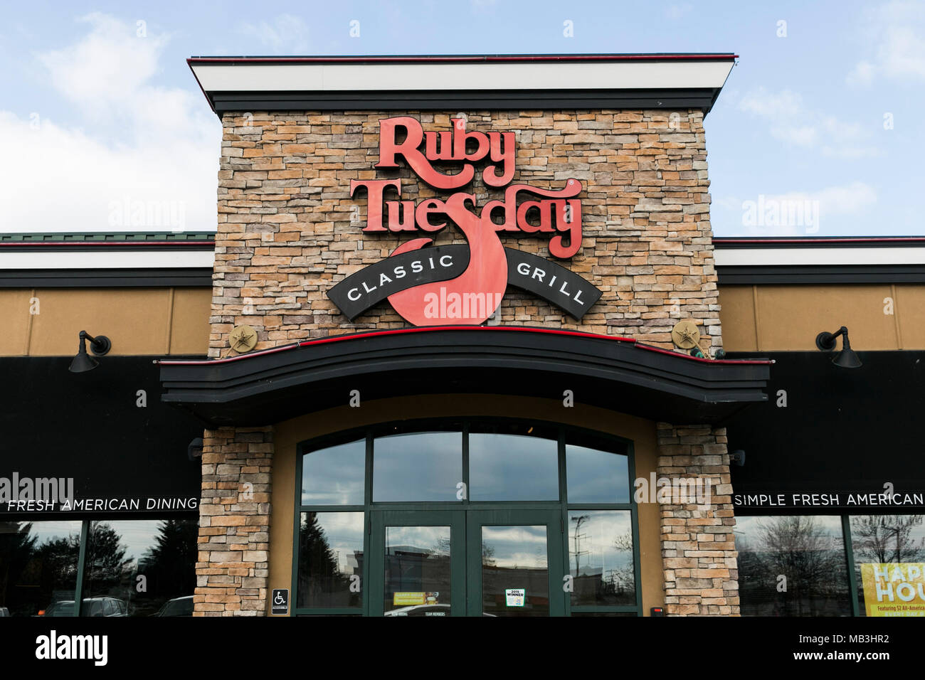 Ruby tuesday logo hi-res stock photography and images - Alamy