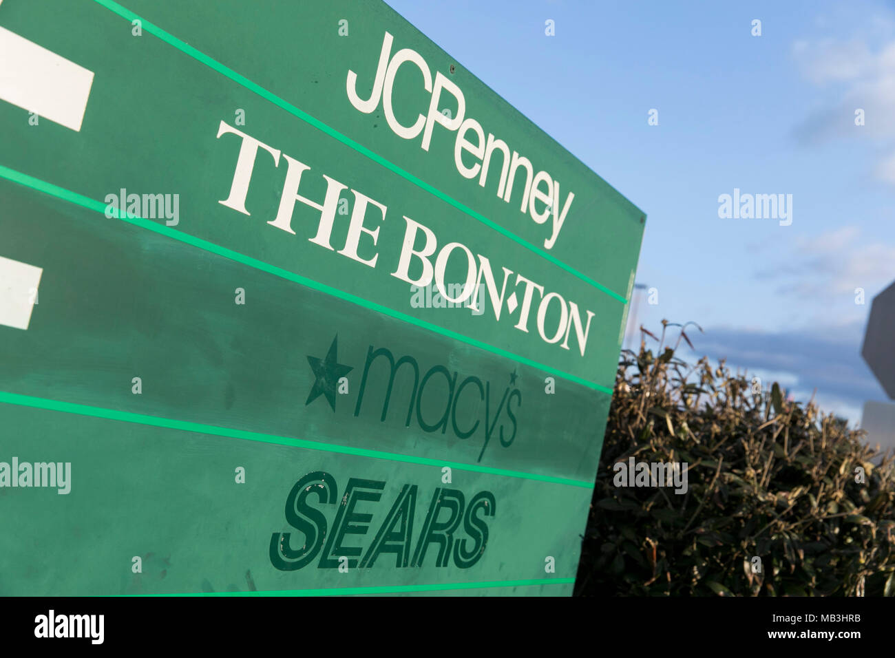 Mall logos hi-res stock photography and images - Alamy