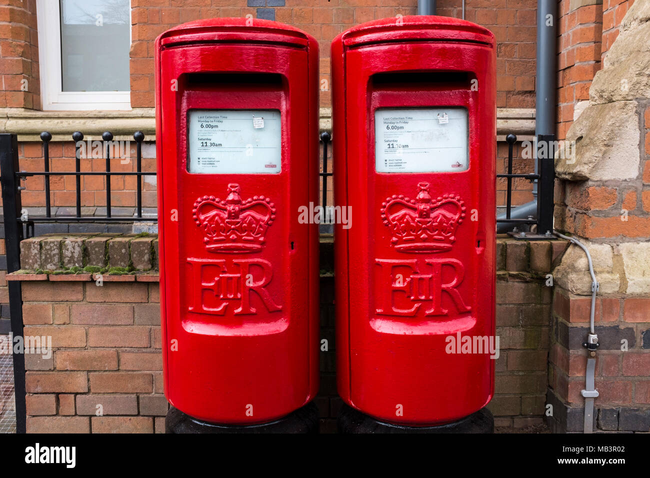 Red post office pillar boxes hi-res stock photography and images - Alamy