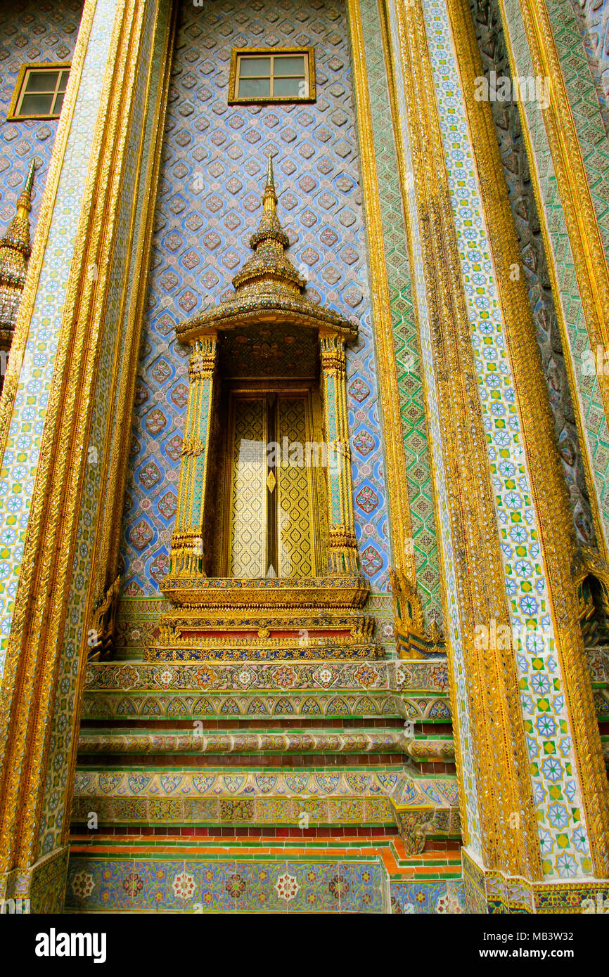 Gold yellow temple hi-res stock photography and images - Alamy