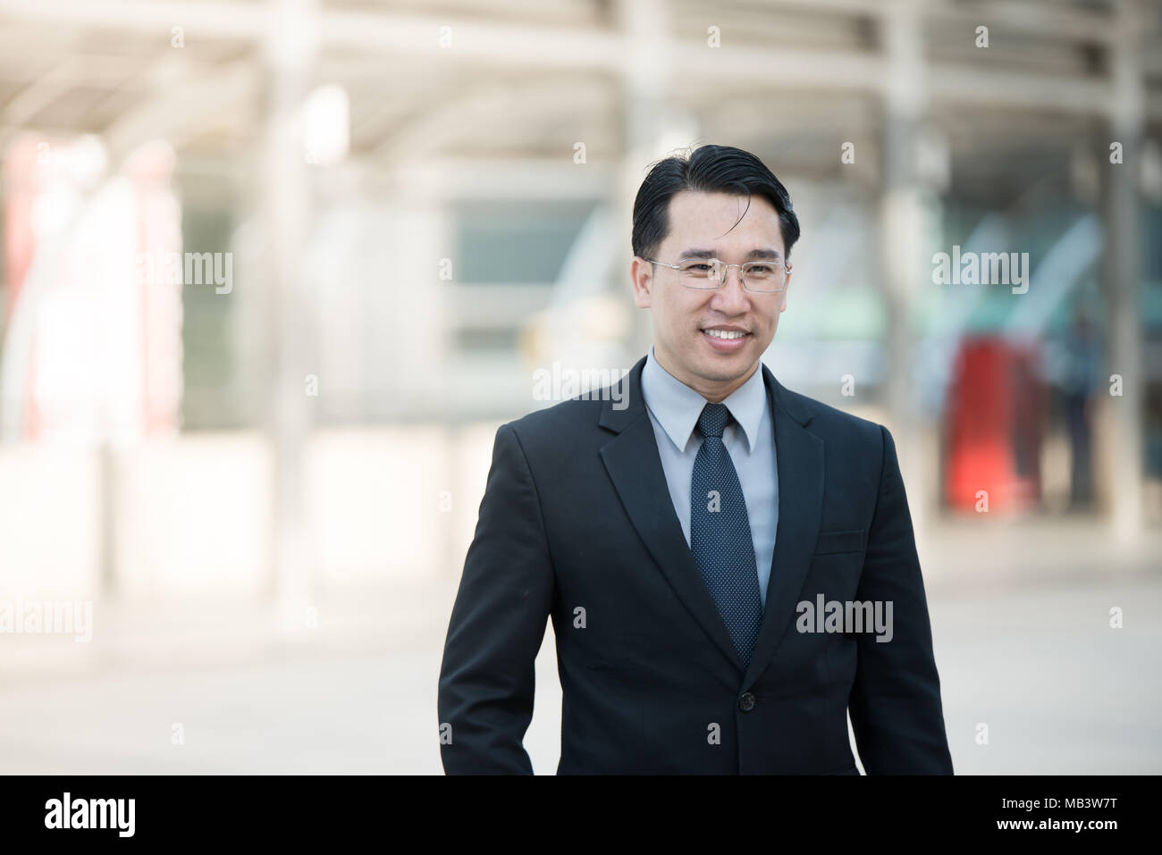 Asian chinese male business consultant hi-res stock photography and ...