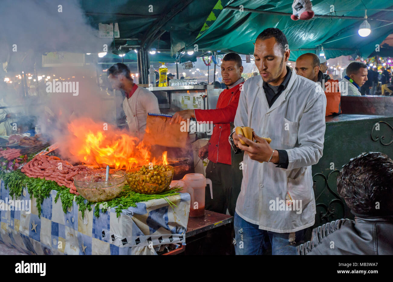 Tourism eat sit hi-res stock photography and images - Alamy