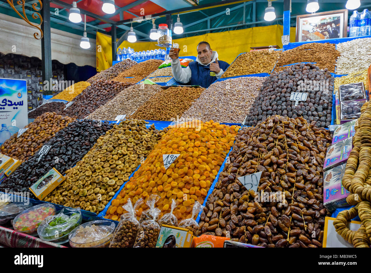Marrakesh morocco market medina souk nuts hi-res stock photography and ...