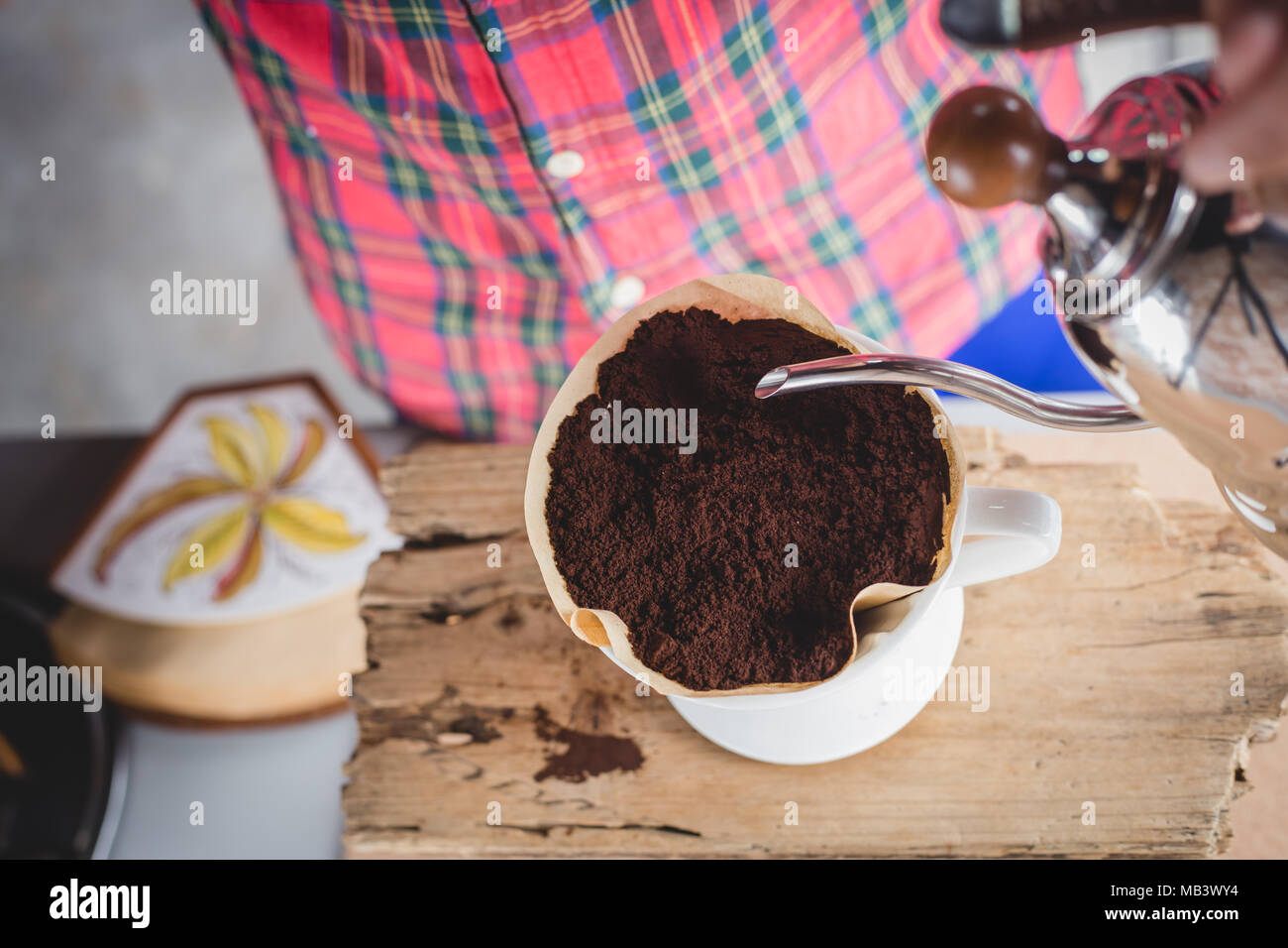 Hand drip coffee hi-res stock photography and images - Alamy