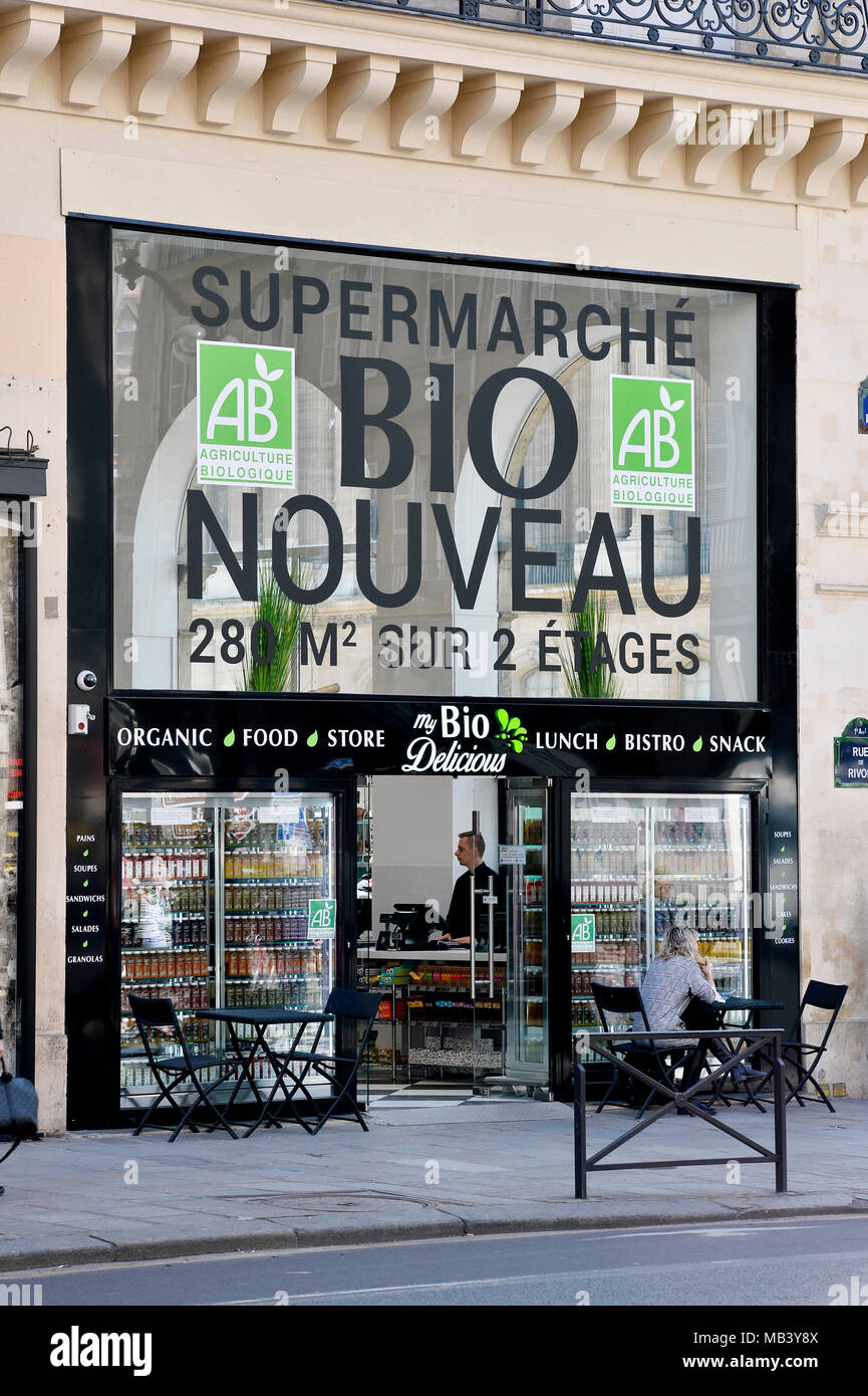 Supermarket paris hi-res stock photography and images - Alamy