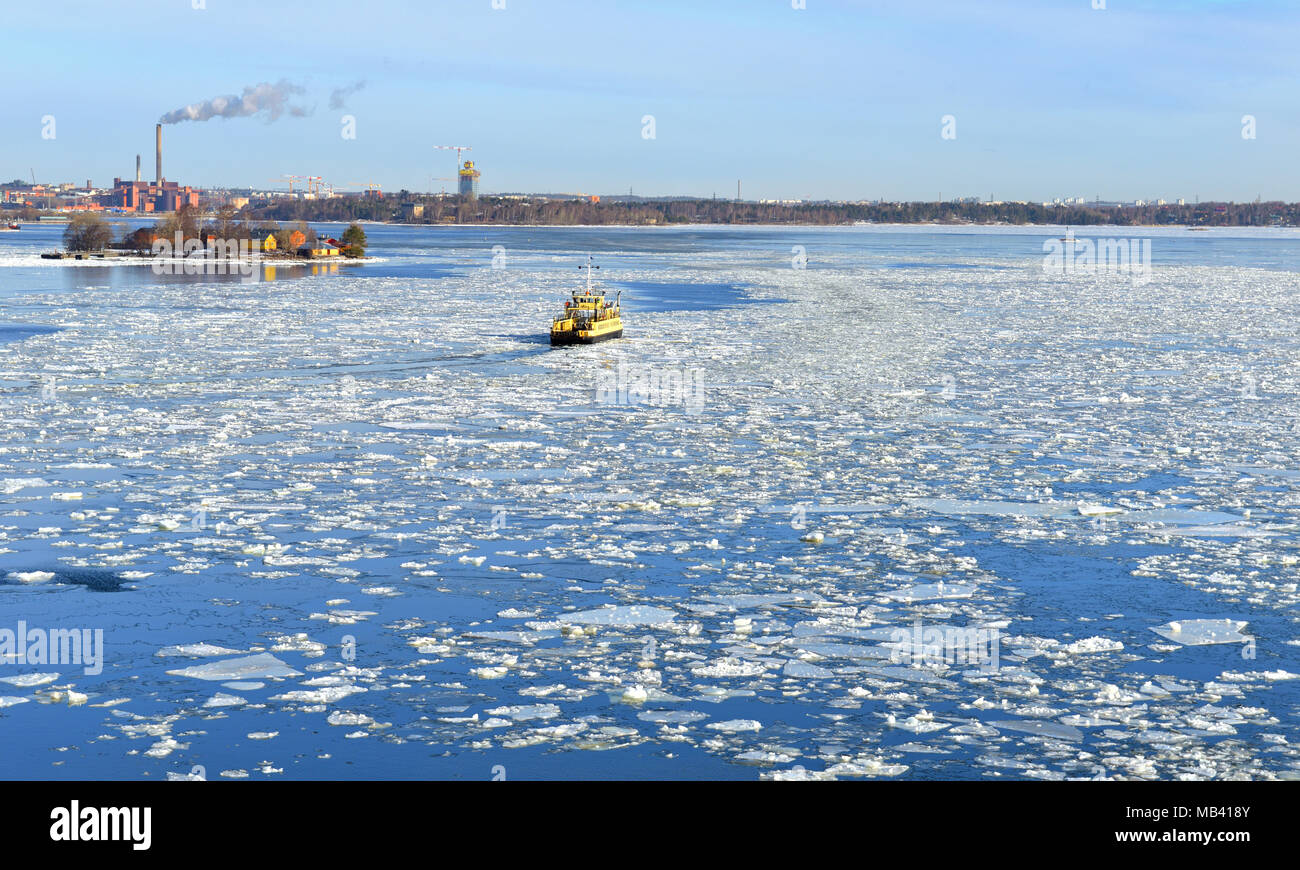 Spring in Helsinki. Gulf of Finland Stock Photo - Alamy