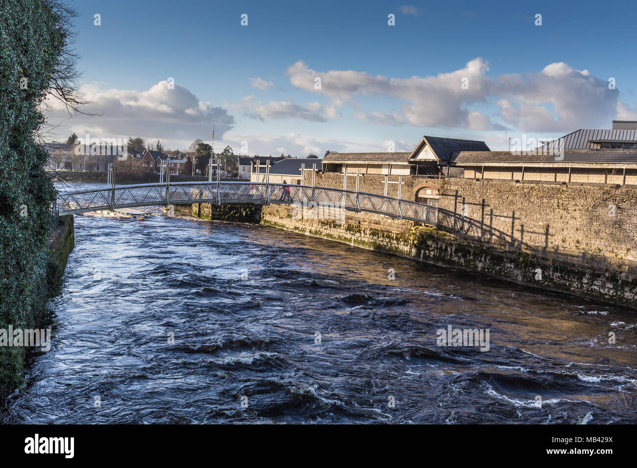 Limerick bridge hi-res stock photography and images - Alamy