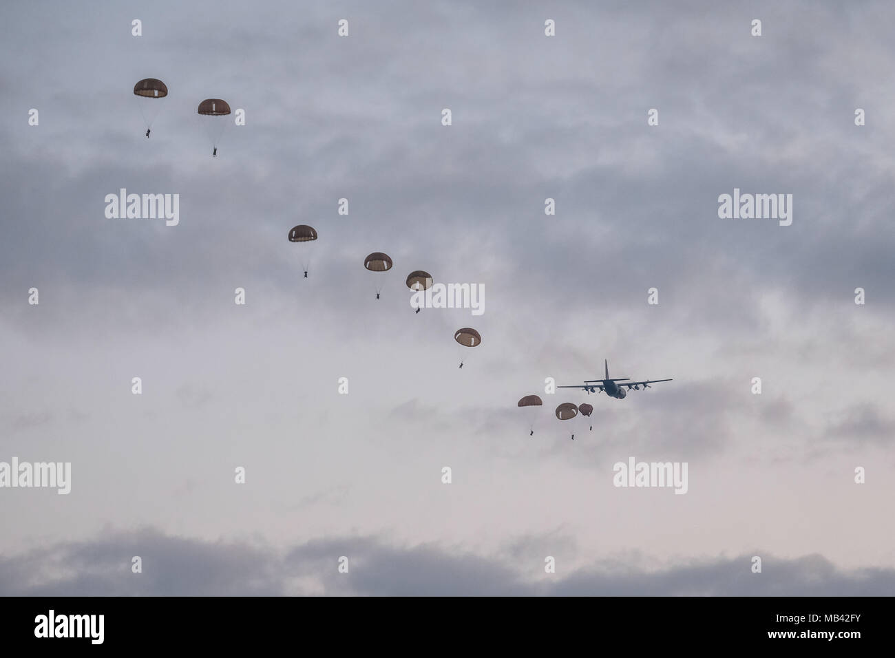 Paras uniform hi-res stock photography and images - Alamy