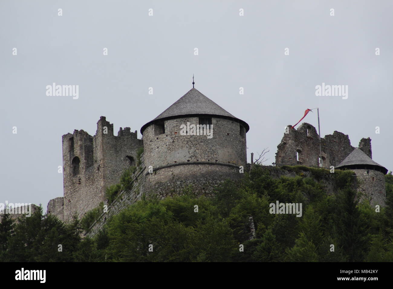 German castle medieval trees hi-res stock photography and images - Alamy