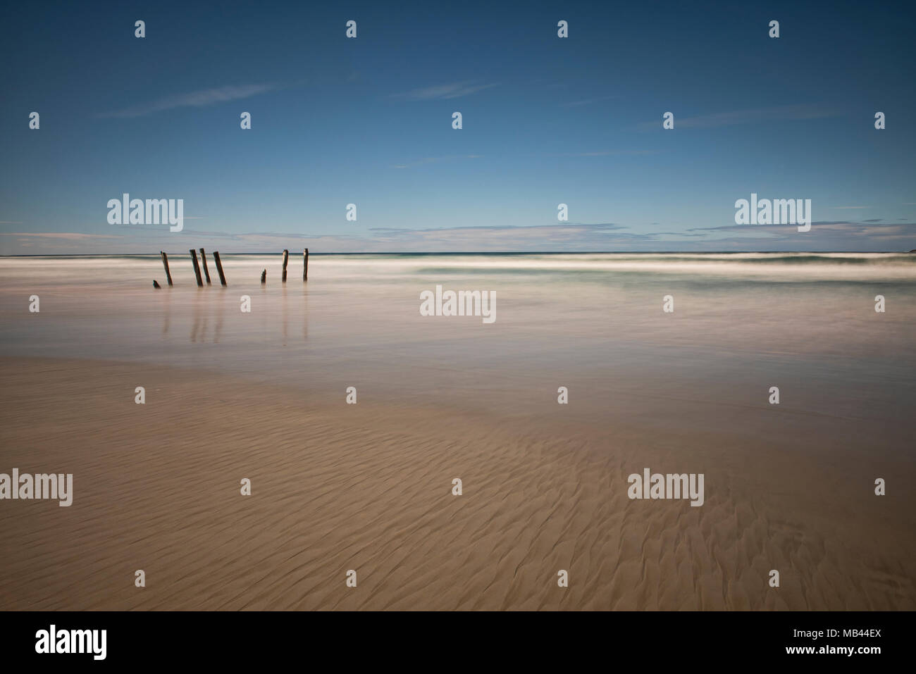 Jetty poles hi-res stock photography and images - Alamy
