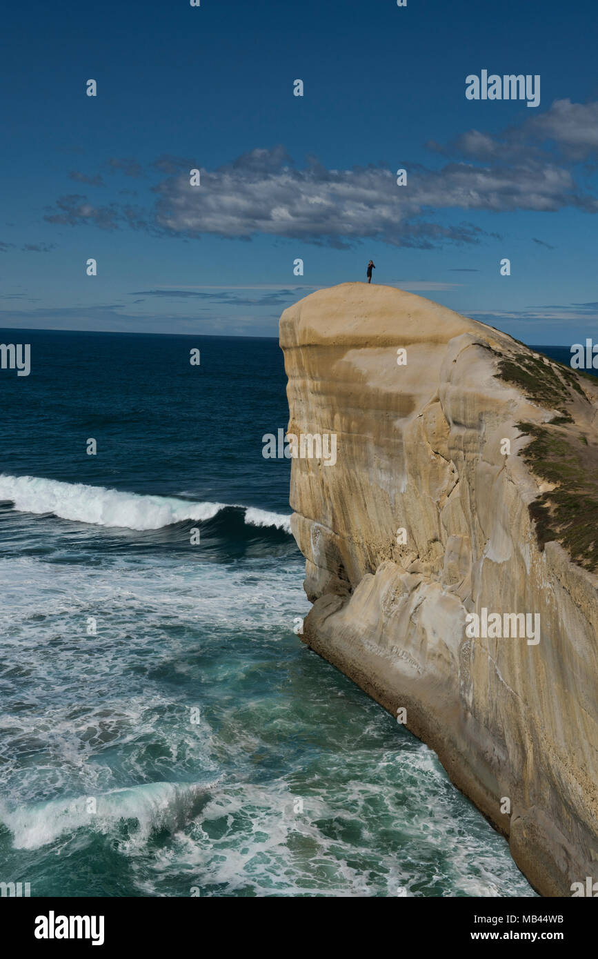 Sandstone cliff at Tunnel Beach, Dunedin, New Zealand Stock Photo - Alamy