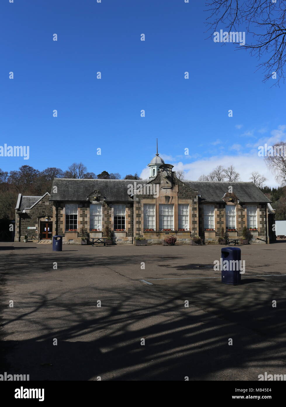 Comrie primary school hi-res stock photography and images - Alamy