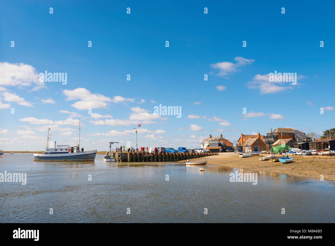 River alde landscape hi-res stock photography and images - Alamy