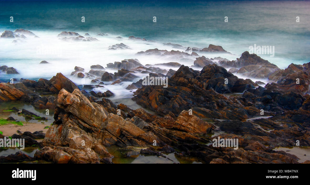 Waves sea ocean break on hi-res stock photography and images - Alamy