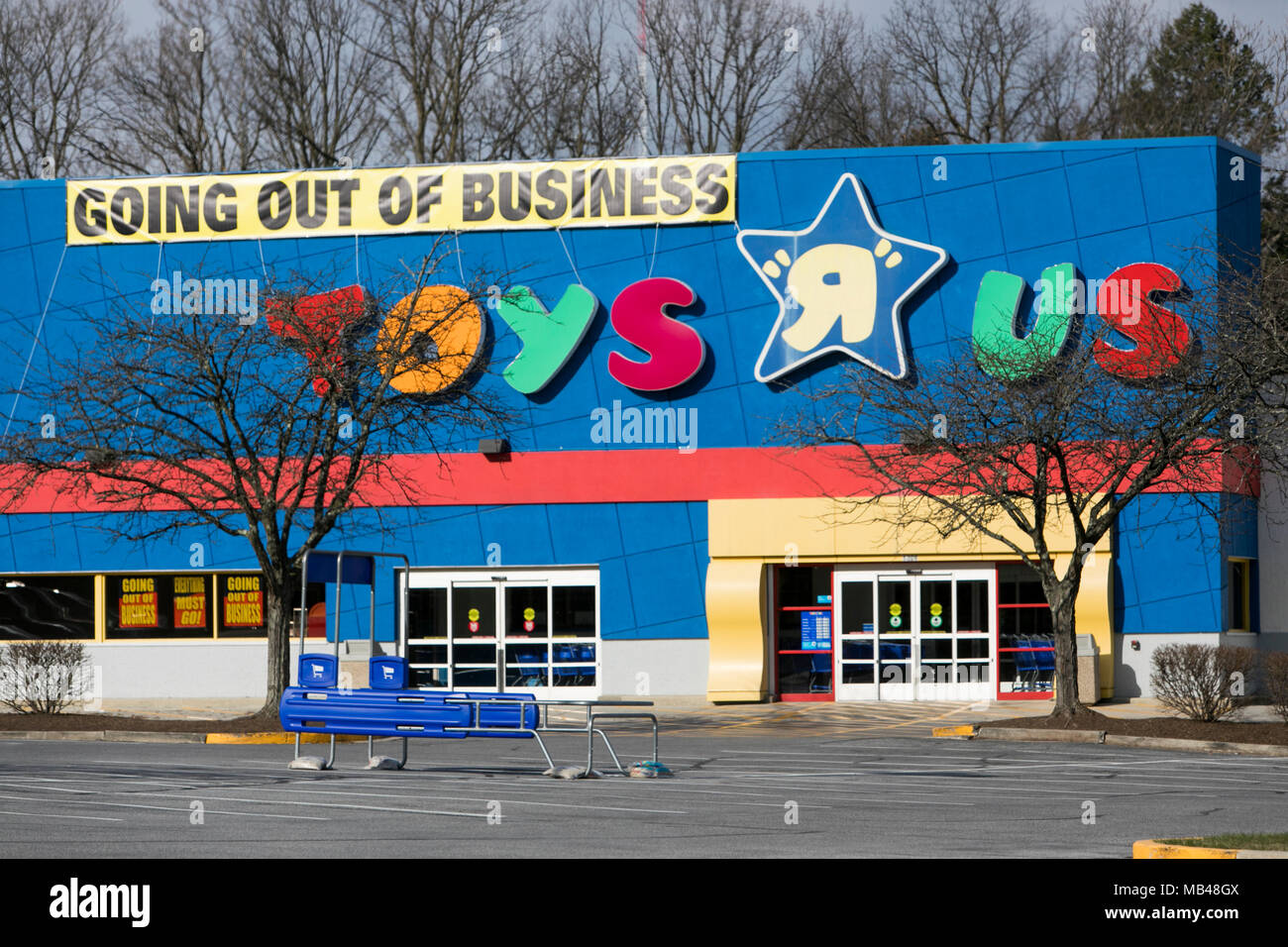 Frederick, Maryland, USA. 5th Apr, 2018. A logo sign outside of a Toys ...