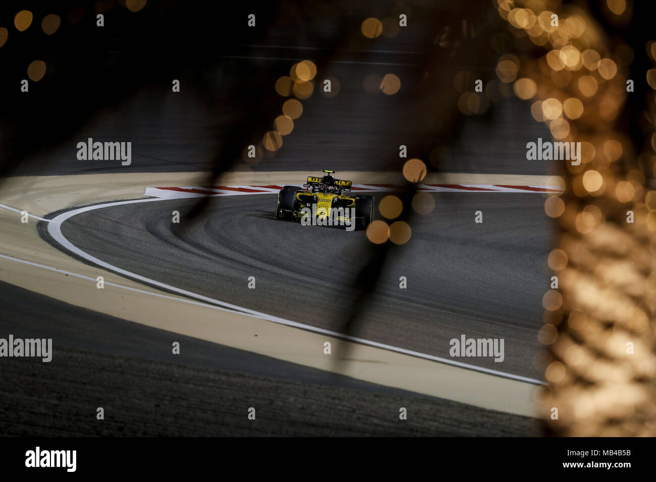 Sakhir, Kingdom of Bahrain. 6th Apr, 2018. CARLOS SAINZ Jr of Renault ...