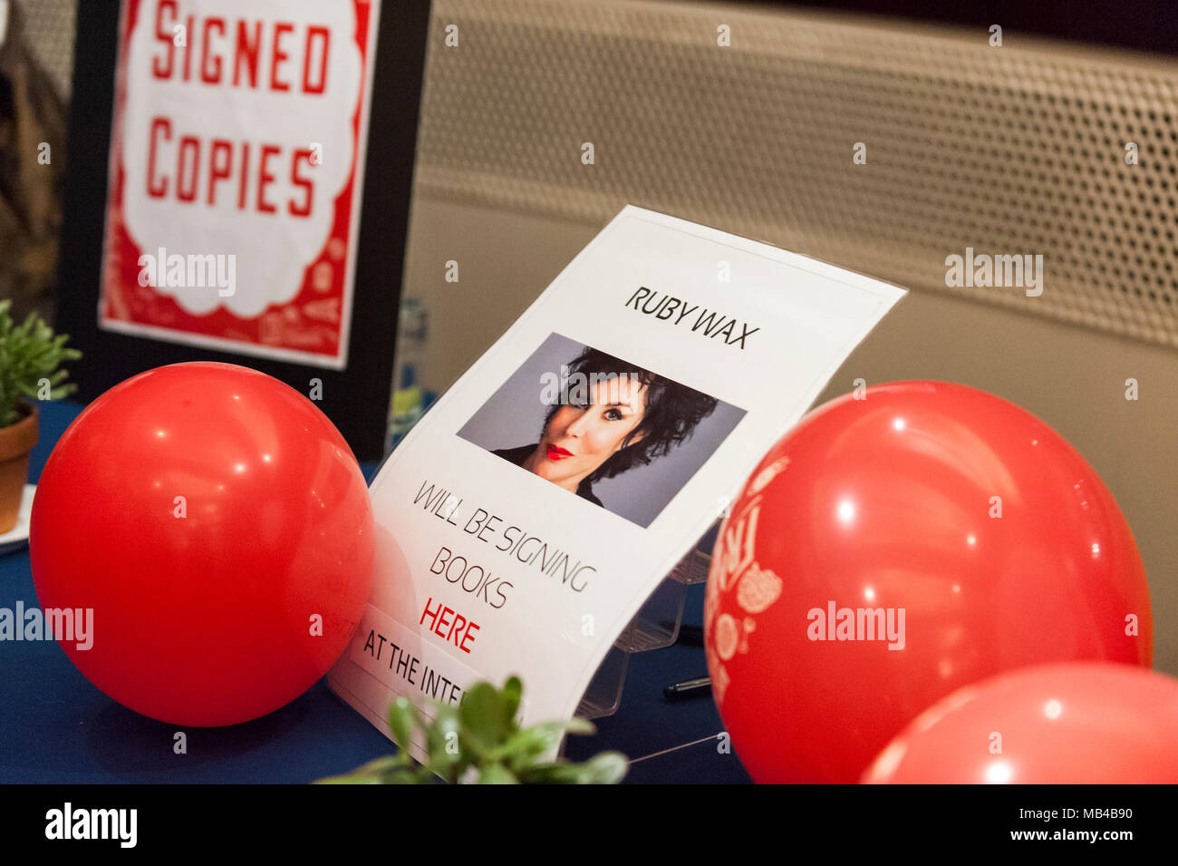 Entertainer ruby wax hi-res stock photography and images - Alamy