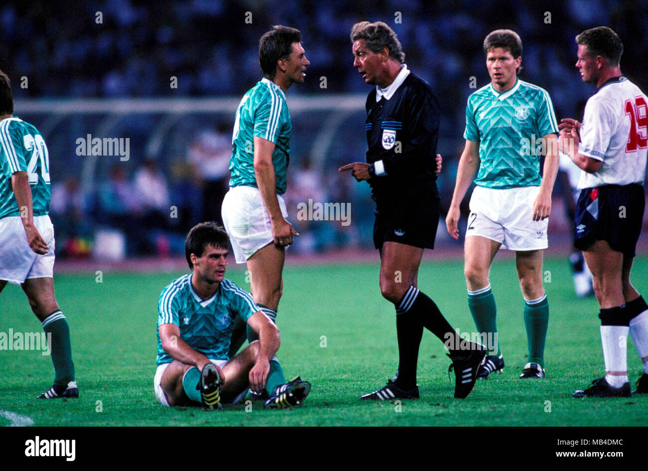 England germany 1990 world cup referee hi-res stock photography and ...