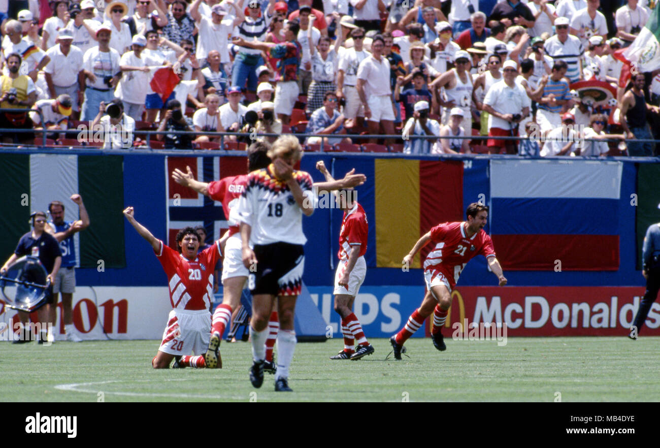 Klinsmann 1994 hi-res stock photography and images - Alamy
