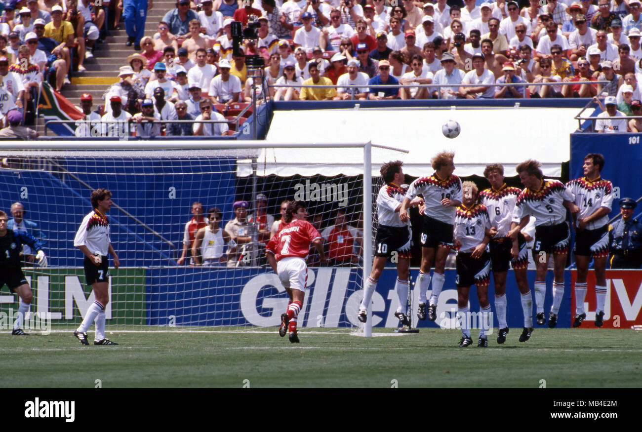 Klinsmann 1994 hi-res stock photography and images - Alamy