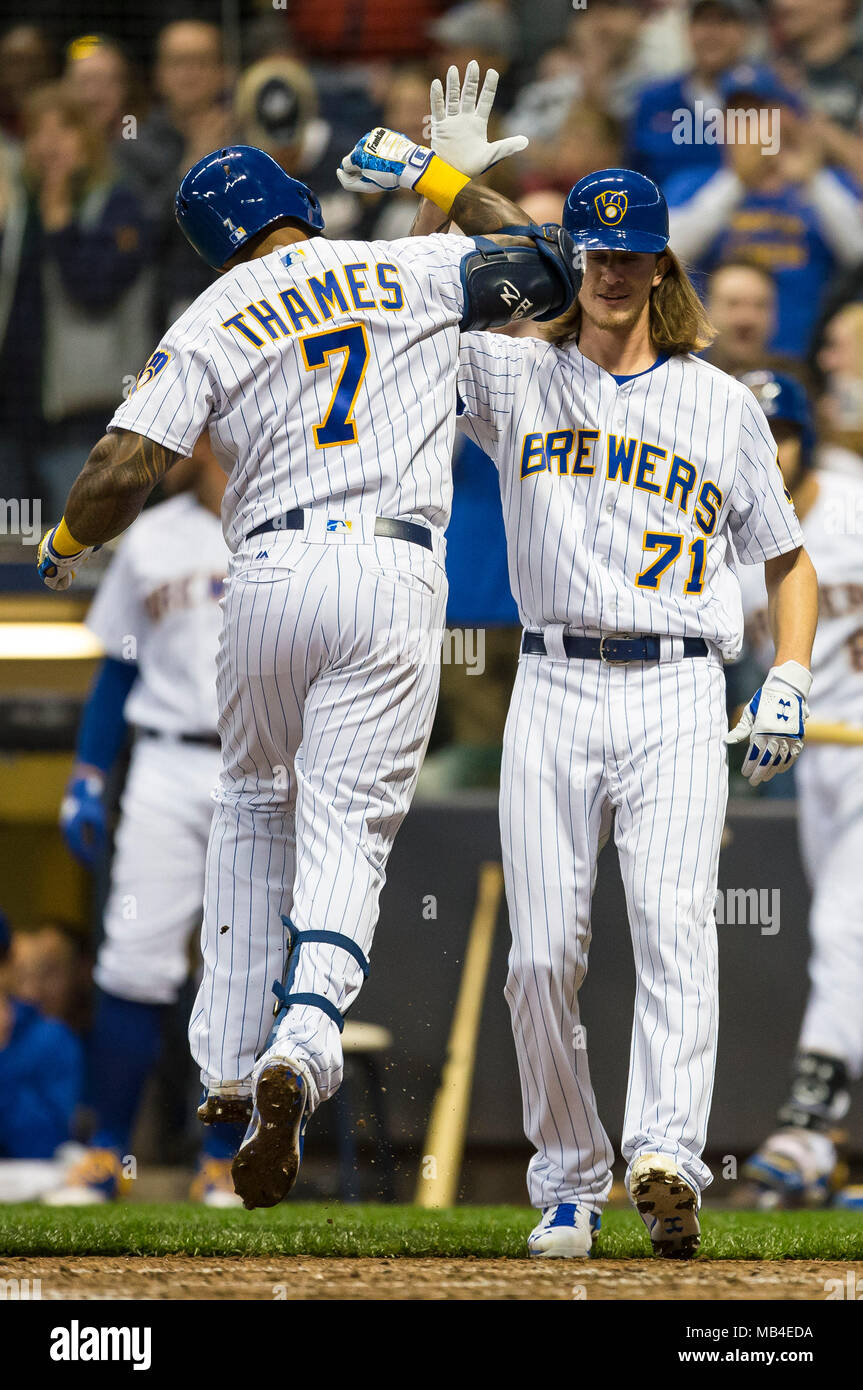 Milwaukee, WI, USA. 6th Apr, 2018. Milwaukee Brewers first baseman Eric ...