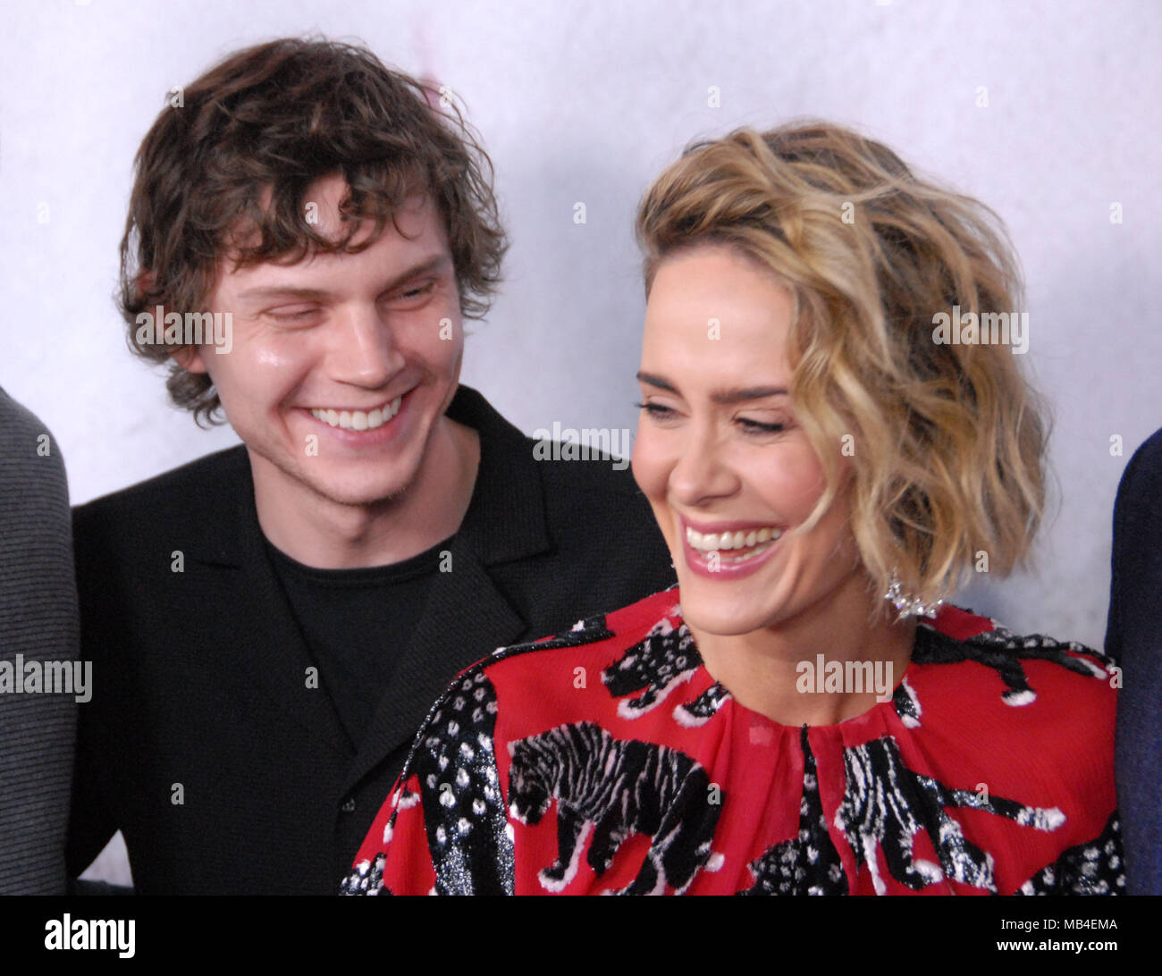 Sarah Paulson And Evan Peters