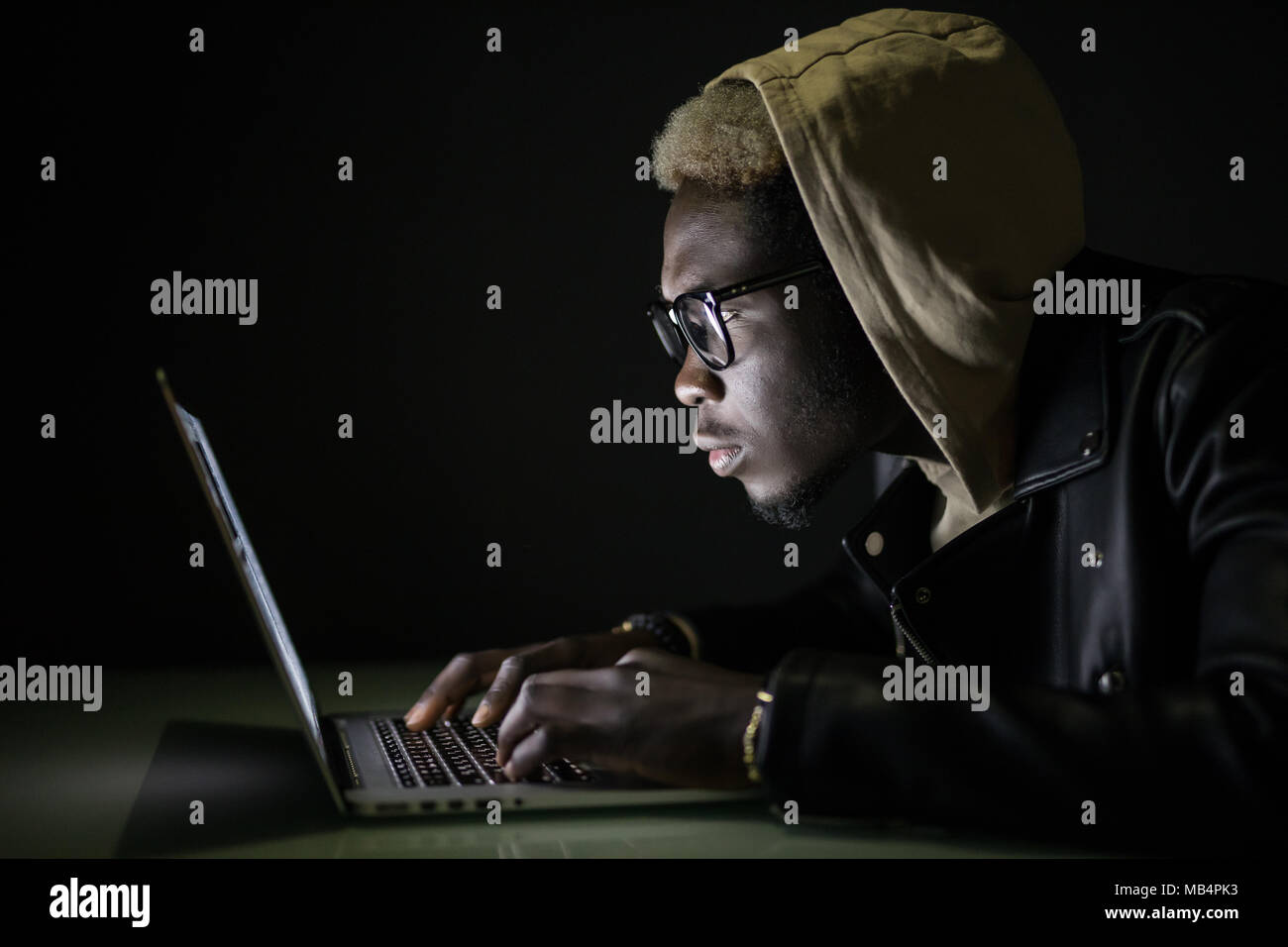 American hacker hi-res stock photography and images - Alamy