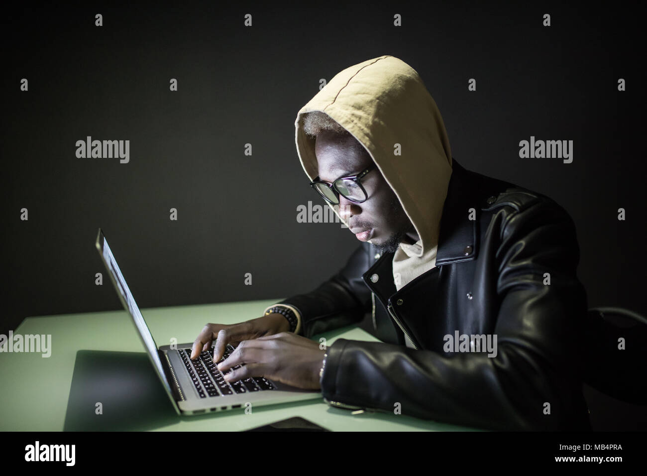 Computer pc computering monitor hi-res stock photography and images - Alamy