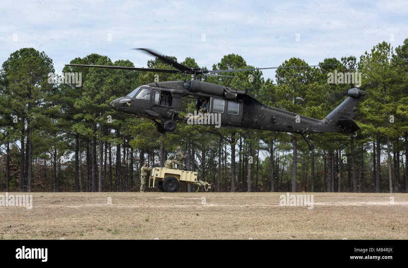 Soldiers with the South Carolina Army National Guard attend the ...